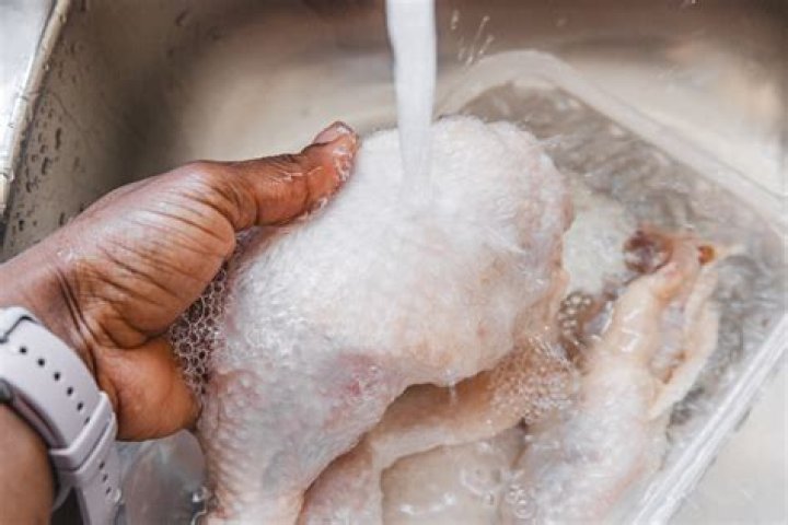 How to Wash Chicken: A Step-by-Step Guide for Safe and Clean Cooking ...